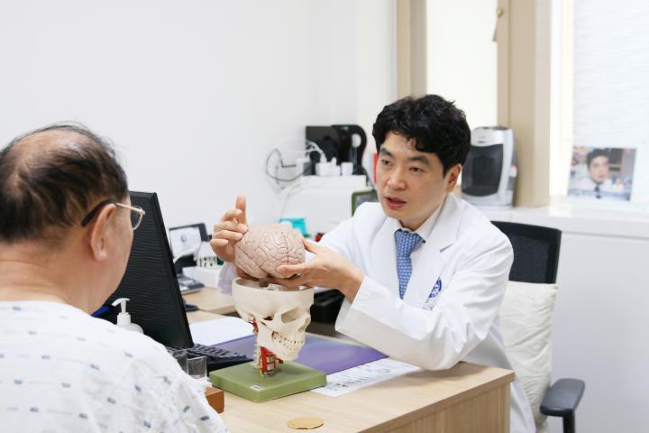 염증 관여 CCL2 유전자 증강 줄기세포로 뇌졸중 치료