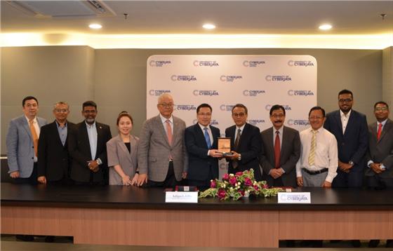 아디포랩스, 말레이시아 사이버자야 대학과 MOU